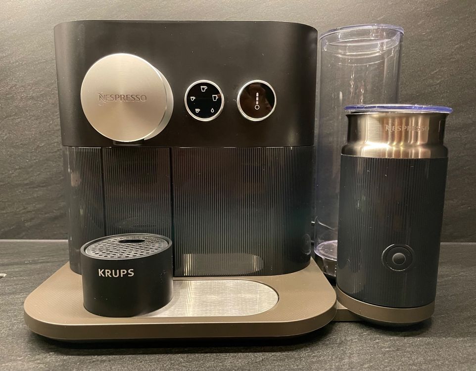 Nespresso Expert + Milk (inkl. Aeroccino) von Krups (Gebraucht) in ...