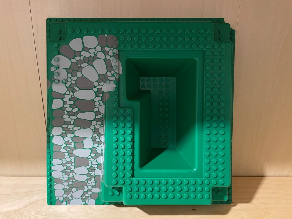 Lego 2552px6 - Baseplate, Raised 32 x 32 with Ramp and Pit (Gebraucht ...