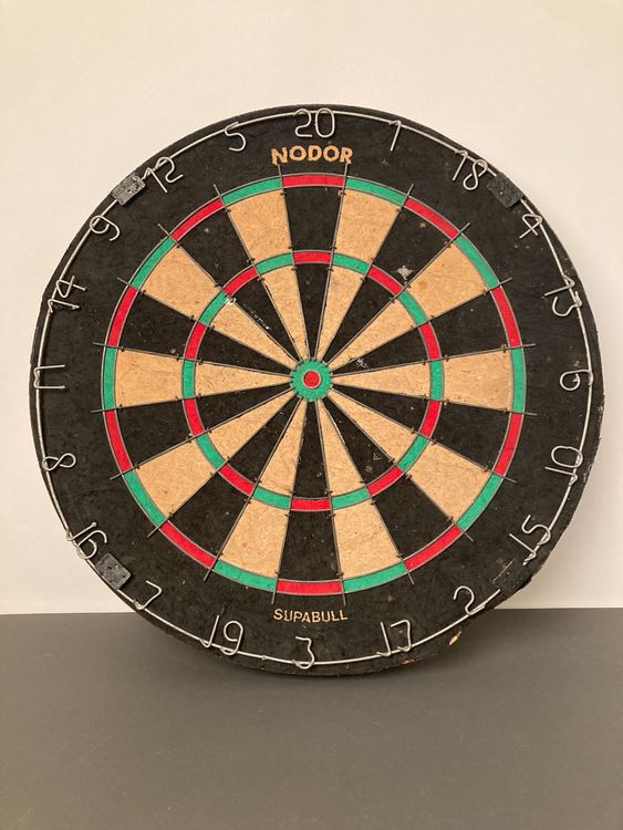 Original englisches Dartsbrett (Gebraucht) in Zürich für CHF 20 – mit ...