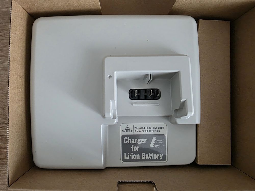 Flyer Ladegerät / Schnell-Ladegerät 4A - 26 V. Neu (Neu und originalverpackt) in Buchs SG für ...