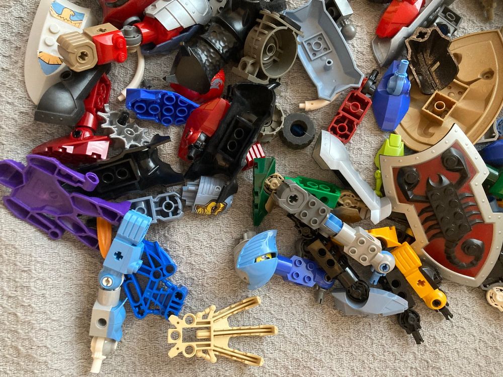 1 Kg vorwiegend Lego Bionicel Teile ab 1 Franken | Kaufen auf Ricardo