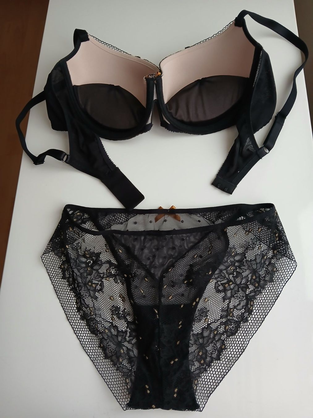 Dessous-Set BH & Höschen. Polster kann raus. Gr. 85 C. NEU (Neu und originalverpackt) in Luzern ...