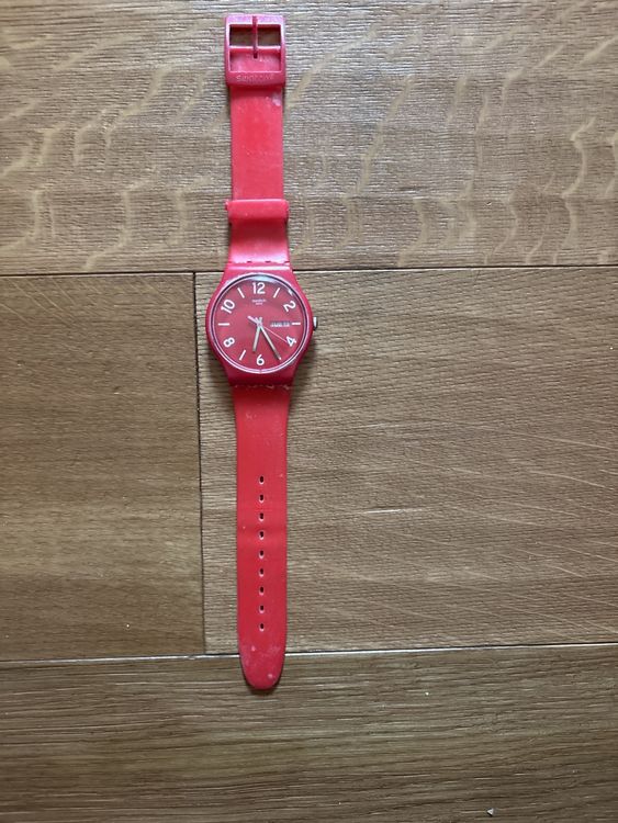 Red Swatch Watch (Gebraucht) in Muttenz für CHF 3 – mit Lieferung auf ...