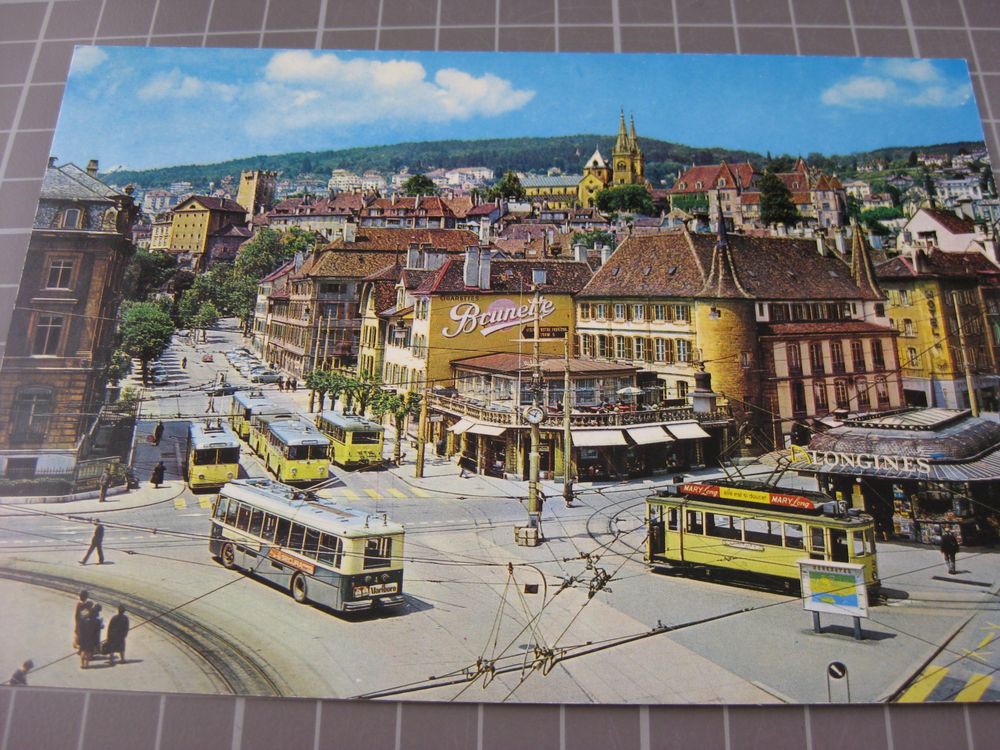 Neuchâtel Place Pury mit Tram (Gebraucht) in Malters für CHF 7 – mit Lieferung auf Ricardo kaufen