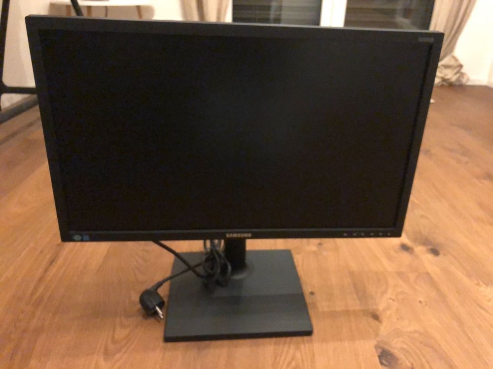 SAMSUNG S24E650 24" Zoll Monitor | Kaufen auf Ricardo