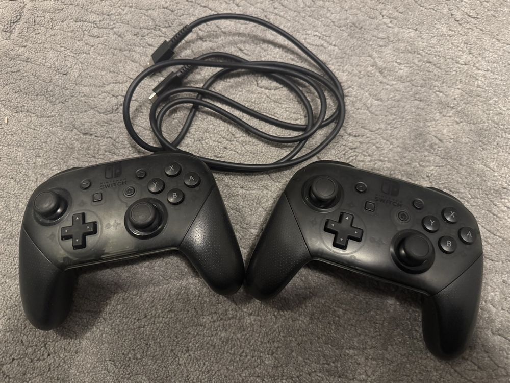 2x Nintendo Switch Pro Controller – guter Zustand (Gebraucht) in Kriens ...