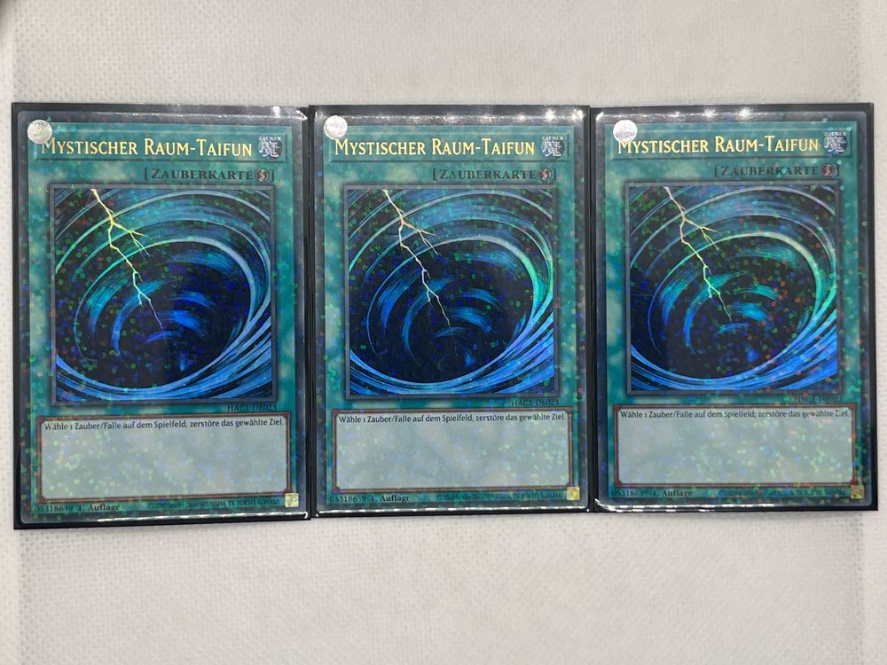 Yu-Gi-Oh! Mystischer Raum-Taifun, 3er Set, Ultra Parallel Ra (Gebraucht ...