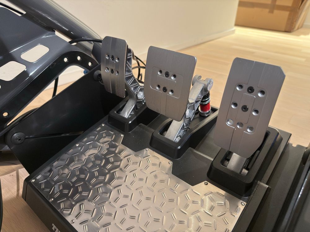 Thrustmaster T-LCM pedals / load cell brake (Gebraucht) in Wetzikon ZH für CHF 99 – mit ...