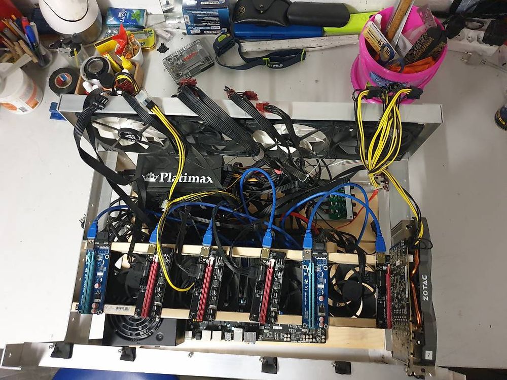 Mining Rig 1x GPU, 6 Slot und 1700+600 W PSU, | Kaufen auf Ricardo