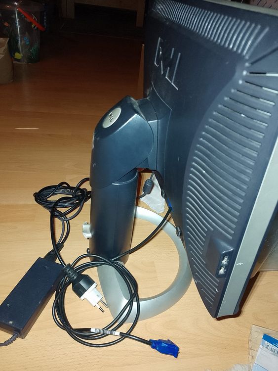 Dell 2001FP Retro- Monitor 15kHz | Kaufen auf Ricardo