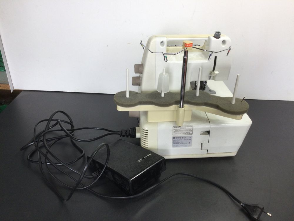 Gebrauchte Overlock Bernina Bernette 334DS (Gebraucht) in Wangen SZ für ...