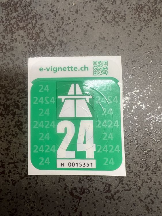 Autobahn Vignette 2024 (Neu und originalverpackt) in Horriwil für CHF 33 – mit Lieferung auf ...
