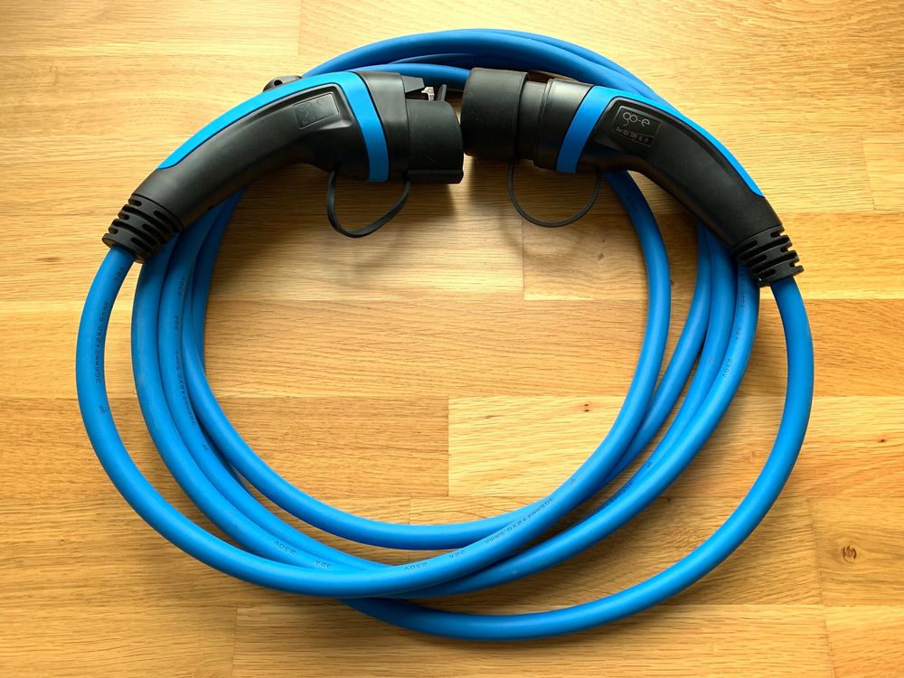 Ladekabel Typ 2 Typ 1 (5m) defekt (Defekt) in Wilen b. Wil für CHF 15 ...