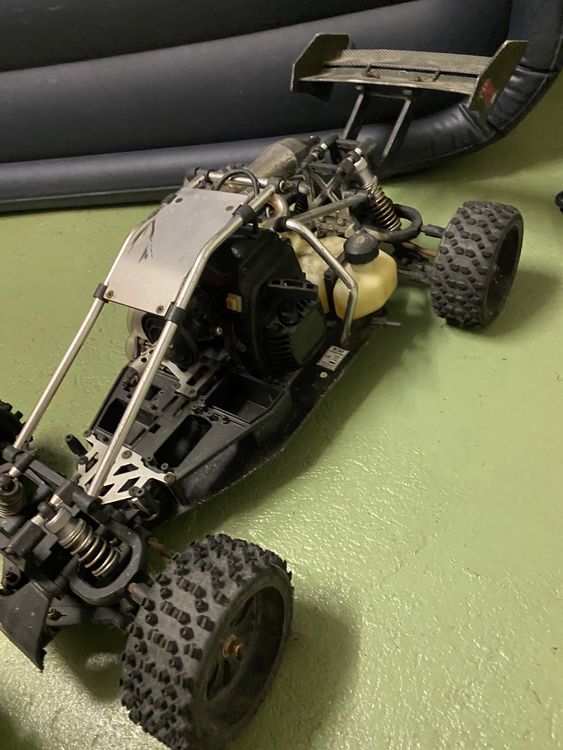 5 RC-Autos Nitro/Benzin und Elektrostart | Kaufen auf Ricardo