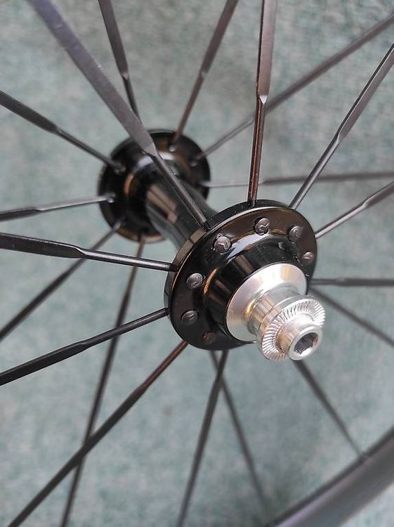 Novatec Carbon Aero Rad tubular 28" / 50mm - Rennrad (Gebraucht) in ...