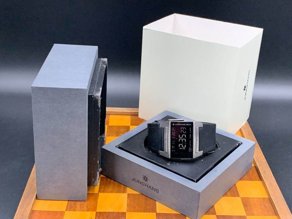 JUNGHANS Mega 1000 montre digitale radio contrôlée design | Acheter sur ...