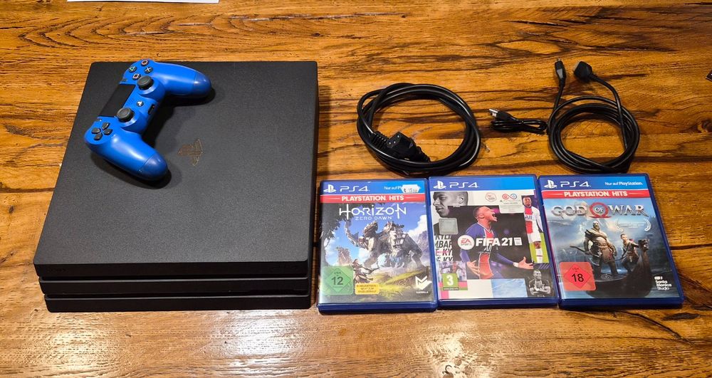Playstation 4 Pro mit 3 Games - Model CUH-7016 - 1TB ab 1.- (Gebraucht ...