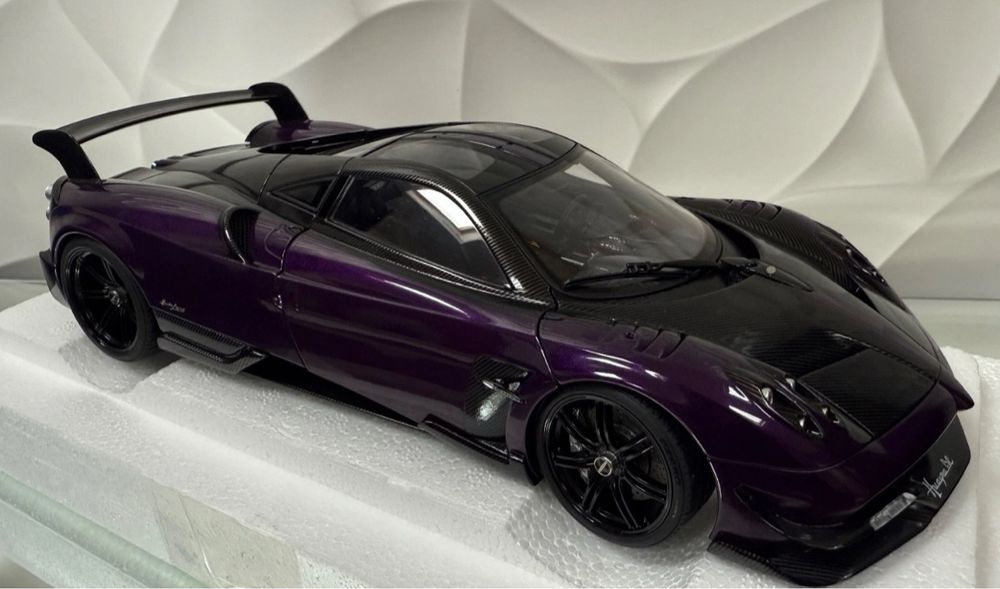 Pagani Huayra, Modellauto, Sammlerstück, Violett/Schwarz (Gebraucht) in ...