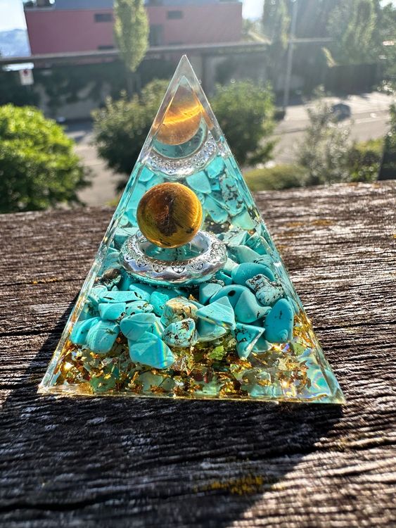 Orgonit Pyramide, Tigerauge und Türkis | Kaufen auf Ricardo