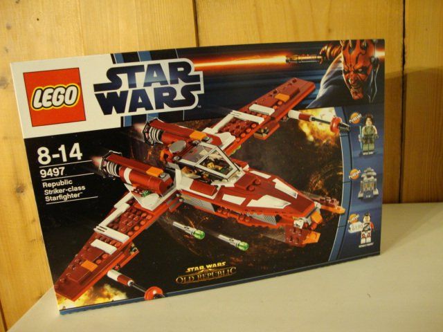 2012 LEGO Star Wars 9497 Republic Striker-Class Starfighter (Neu und ...