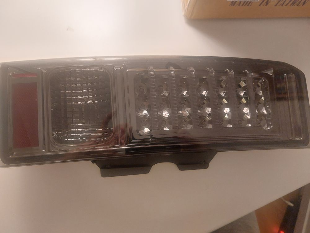 Hummer H3 LED Rückleuchten Set HW0367018 (Neu und originalverpackt) in ...