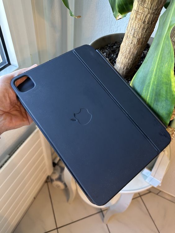 Apple Magic Keyboard For iPad Pro M4 11-inch A2975 (Gebraucht) in Bern für CHF 150 – mit ...