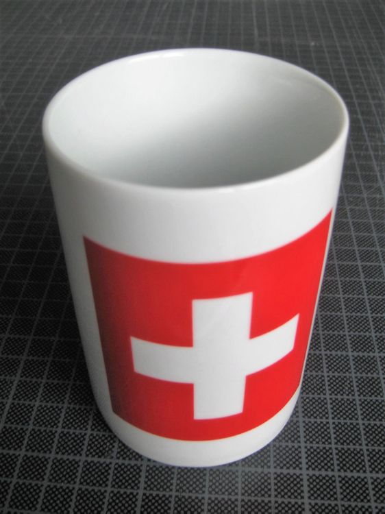 Tasse mit Schweizerkreuz (Neu (gemäss Beschreibung)) in Kriens für CHF ...