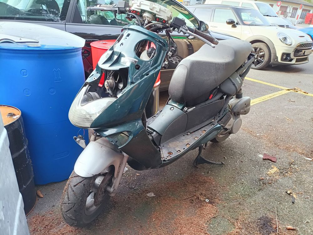 Aprilia Leonardo 125 (Gebraucht) in Russikon für CHF 2 – nur Abholung ...