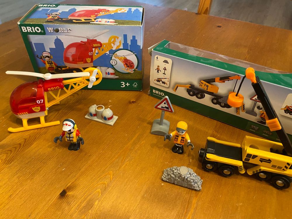 BRIO Mega-Kran (33734) + Brio Feuerwehr Hubschrauber 33797 (Gebraucht ...