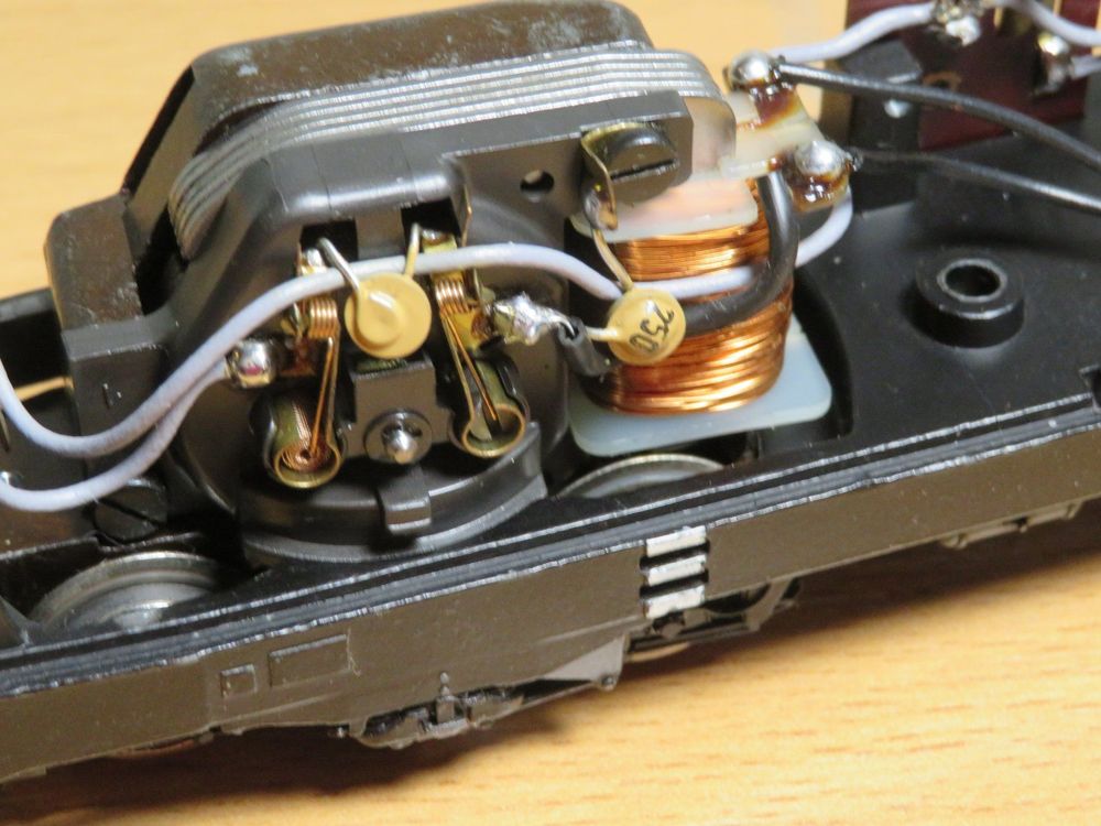 3041 Märklin HO ÖBB E-Lok BR 1043 (Defekt) in für CHF 44.9 – mit ...