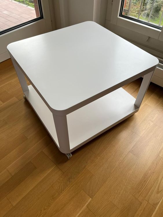 Ikea Tingby Couchtisch mit Rollen | Kaufen auf Ricardo