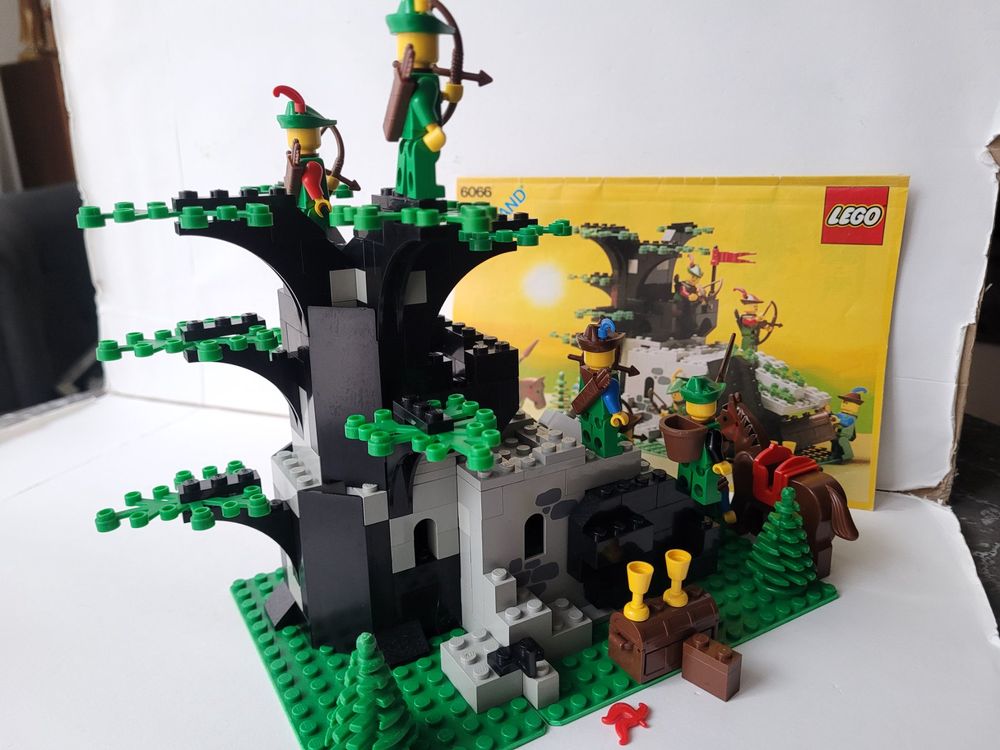 Lego Castle 6066 Robin Hood burg, complet (Gebraucht) in La Tour-de ...