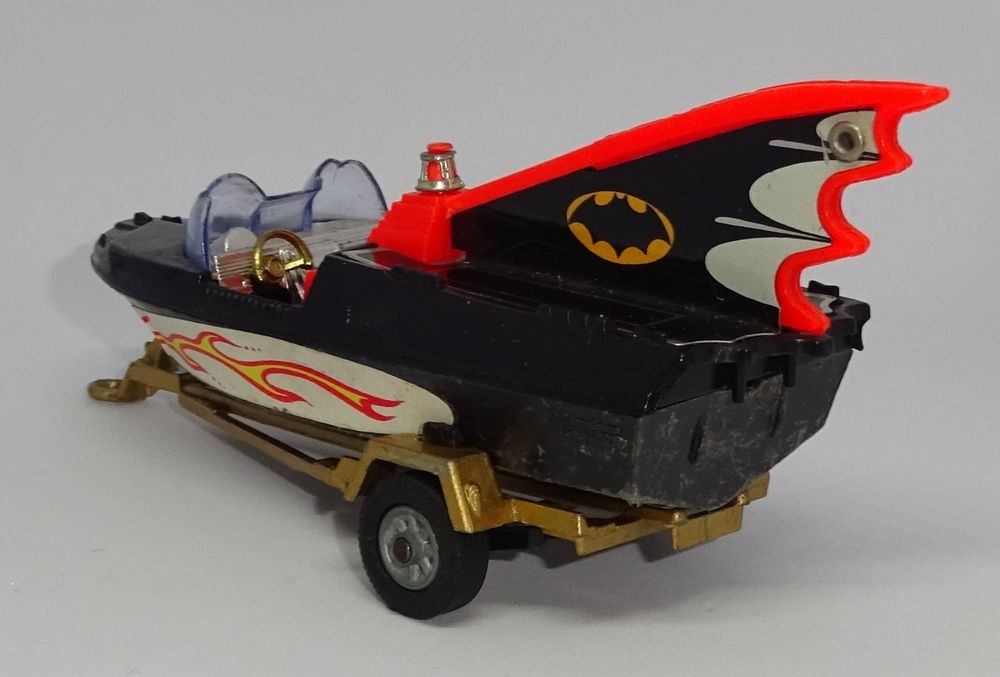 Batboat Batman Corgi 1/43 avec remorque (épave) | Kaufen auf Ricardo