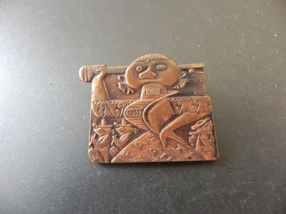 Fasnacht Plakette Basel 1952 (Gebraucht) in Biel/Bienne für CHF 1 – mit Lieferung auf Ricardo kaufen