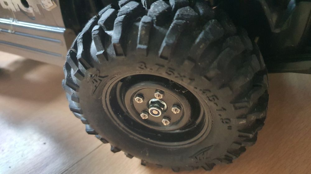 Rc Tamiya 1:10 Radio Control 4WD Offroad CC-01 Chassis (Gebraucht) in ...