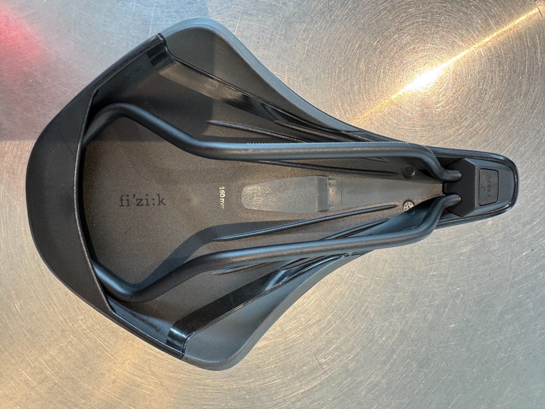Fizik Vento Argo X5 Gravel Sattel, 160mm (Neu und originalverpackt) in ...
