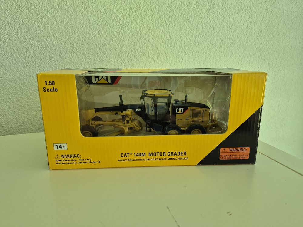 CAT 140M Motor Grader 1:50, geöffnet in OVP, Sammlermodell (Gebraucht ...