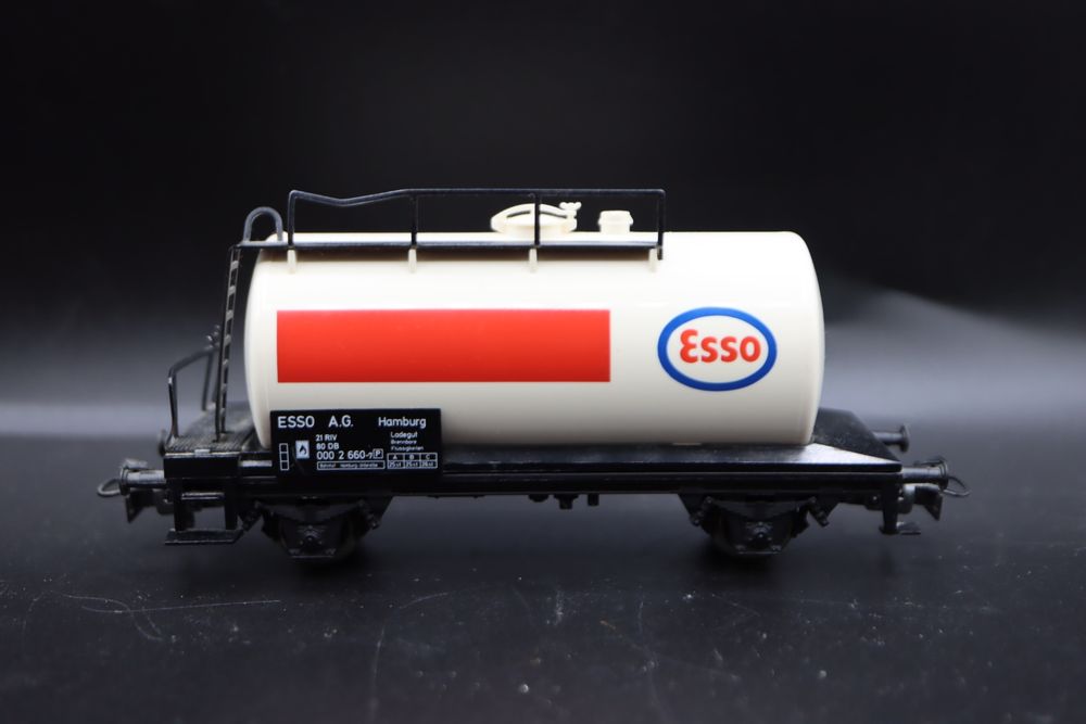 Rare - MÄRKLIN - ESSO Tankwagen - H0 (Gebraucht) in Zürich für CHF 1 – mit Lieferung auf Ricardo ...