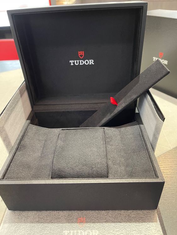 TUDOR BOX (Neu und originalverpackt) in Genève für CHF 80 – mit ...
