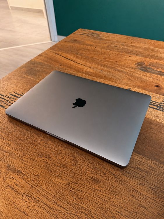 MacBook Pro 13 Zoll / 256 SSD / Jahr 2017 (Gebraucht) in Rupperswil für ...