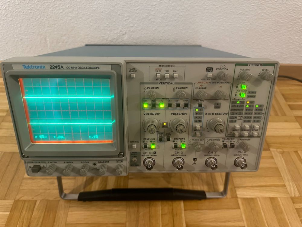 Tektronix 4-Kanal Oscilloscope 2245A | Kaufen auf Ricardo