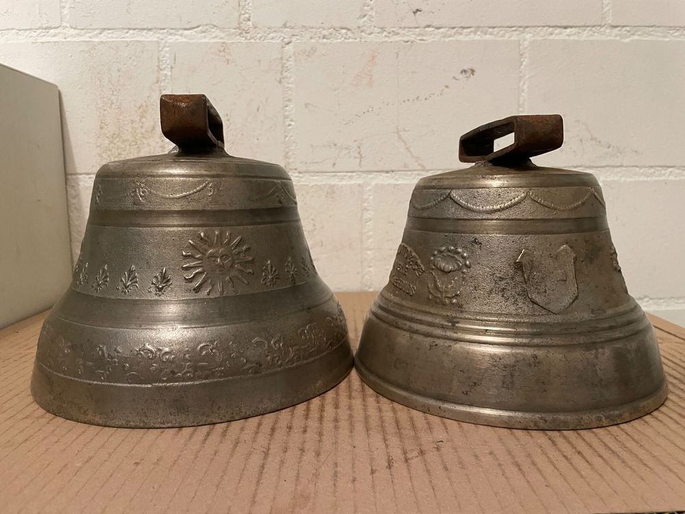 2 alte Glocken ab 1.00 Fr. (Defekt) in Birrhard für CHF 20 – mit ...