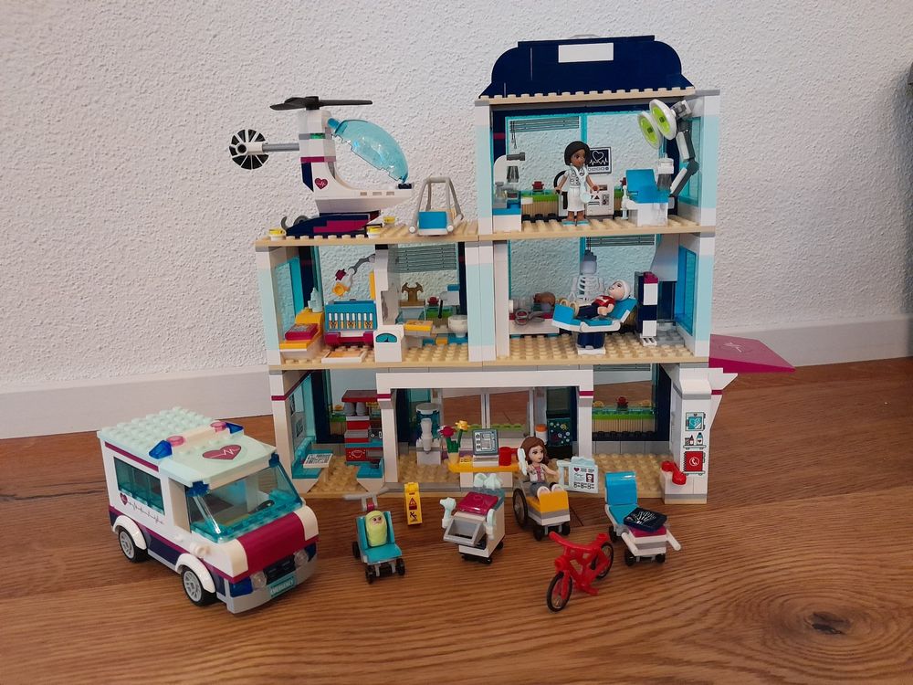 Lego Friends Spital 41318 (Gebraucht) in Jona für CHF 40 – mit ...