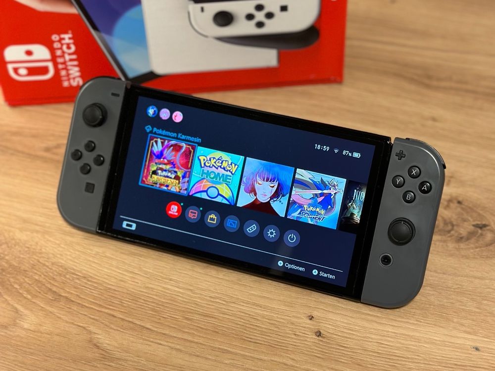 Nintendo Switch OLED with Black JoyCons (Gebraucht) in Hochdorf für CHF ...
