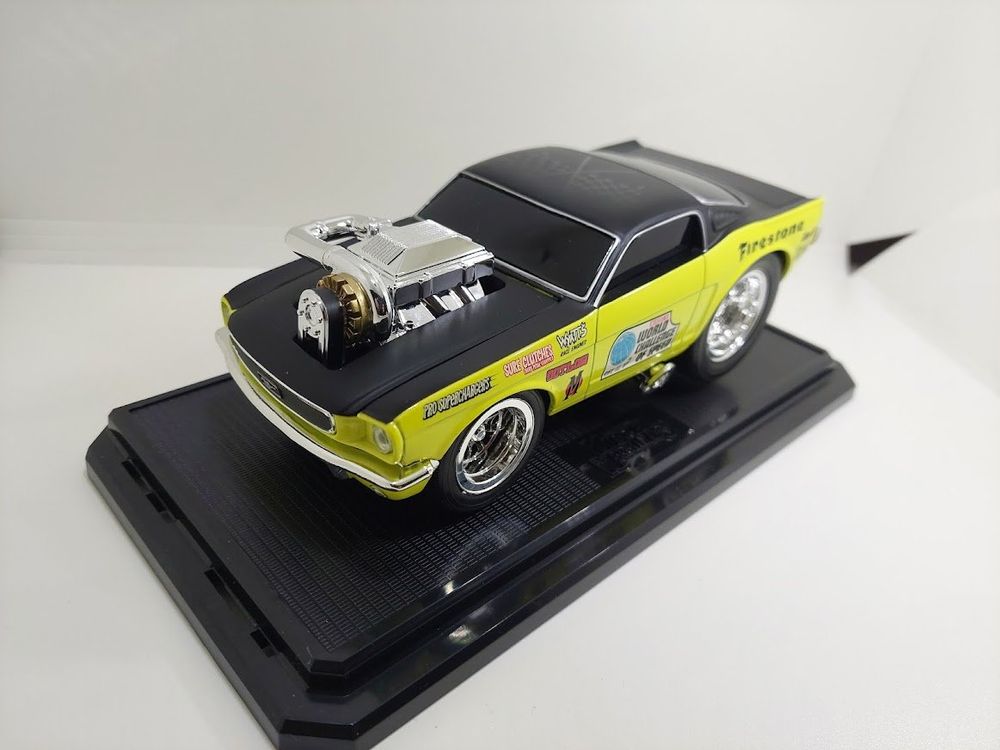 1:24 Ford Mustang Muscle Machines Maisto (Gebraucht) in Cugnasco für ...