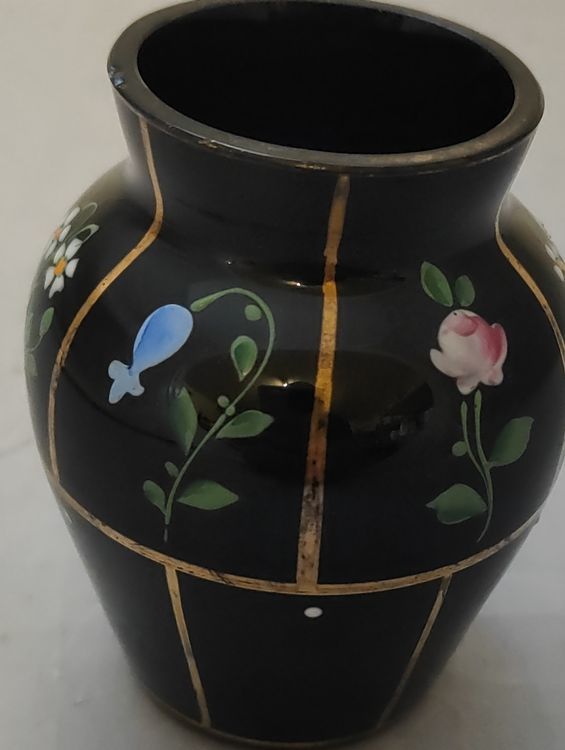 SCHICKE SCHWARZE VASE MIT BLUMENMUSTER (Gebraucht) in Jeuss für CHF 19 ...