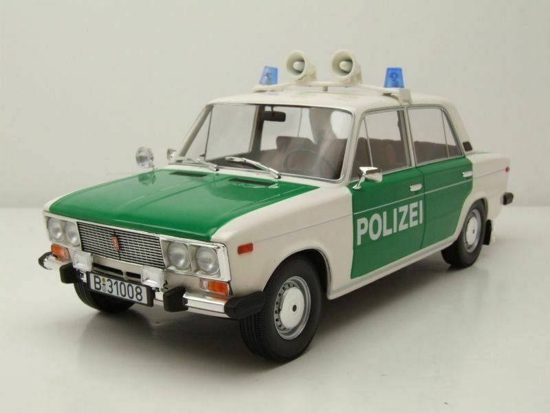 Lada 2106 1976-2006 "Polizei Deutschland grün / weiss" 1:18 (Neu und ...