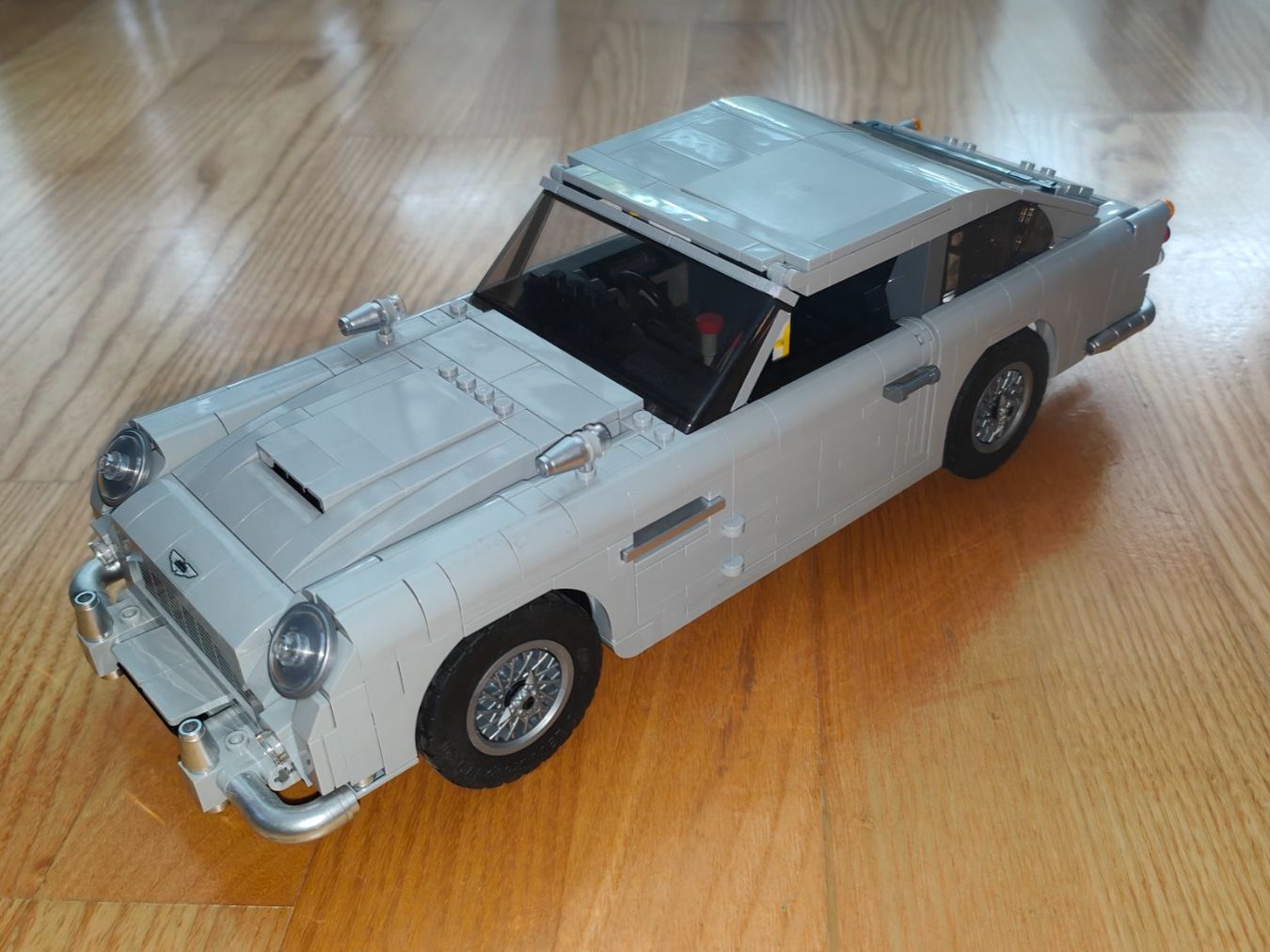 LEGO James Bond Aston Martin DB5 10262 inkl. Anleitung (Gebraucht) in ...