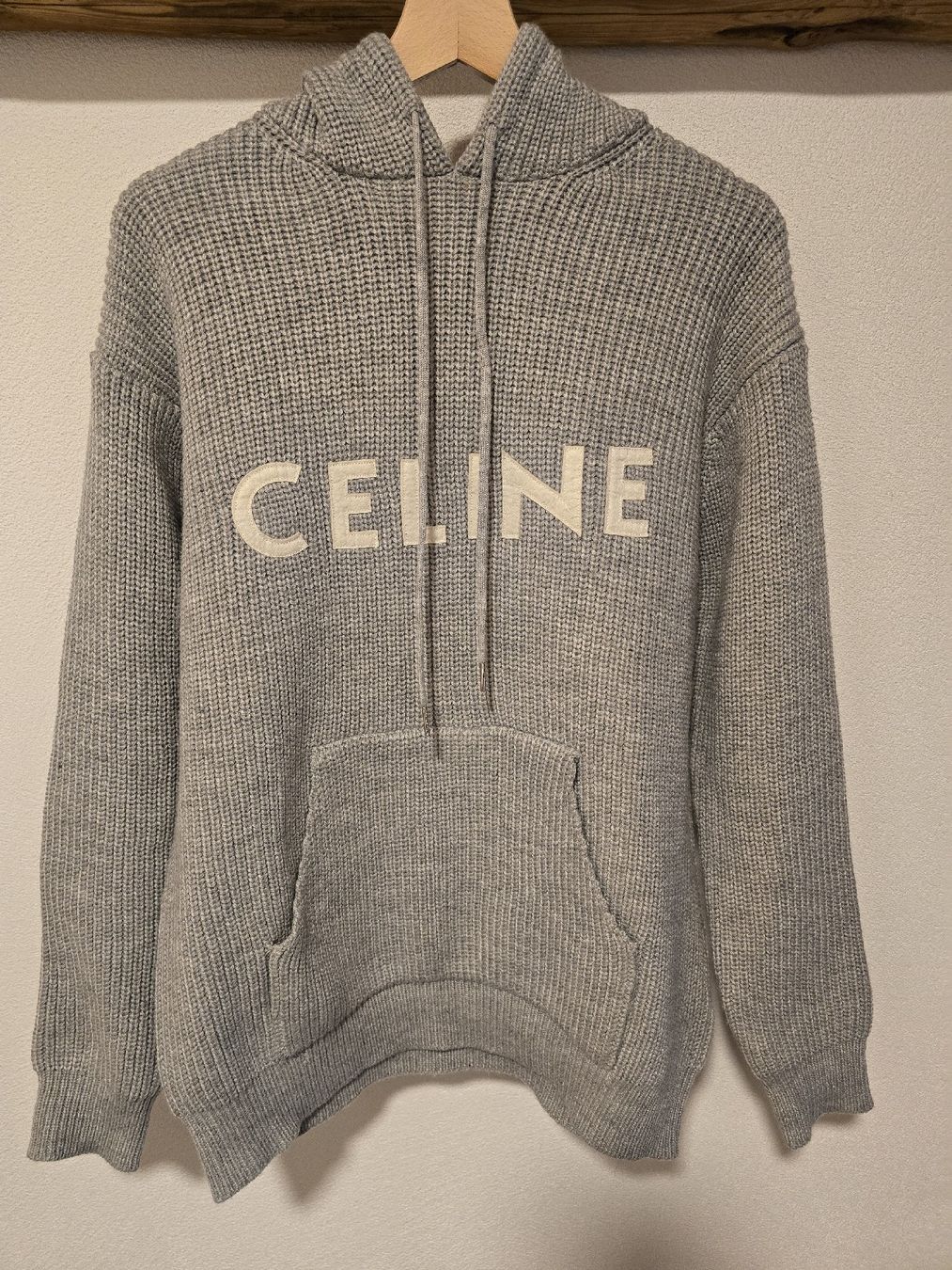 Celine pullover (Neu (gemäss Beschreibung)) in Serneus für CHF 170 – mit Lieferung auf Ricardo ...