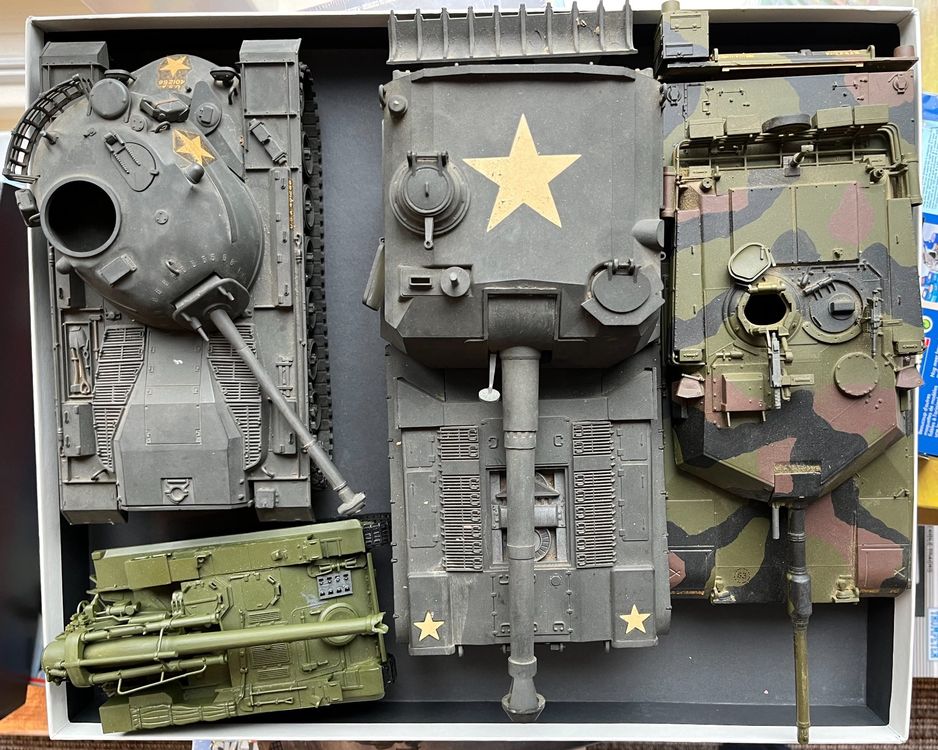 1/35 verschiedene gebaute Panzer 15 Stück | Kaufen auf Ricardo